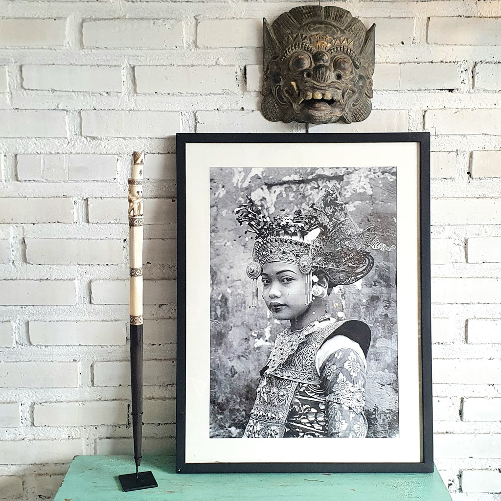 Unique Tribal Statue On Stand – Canggu & Co