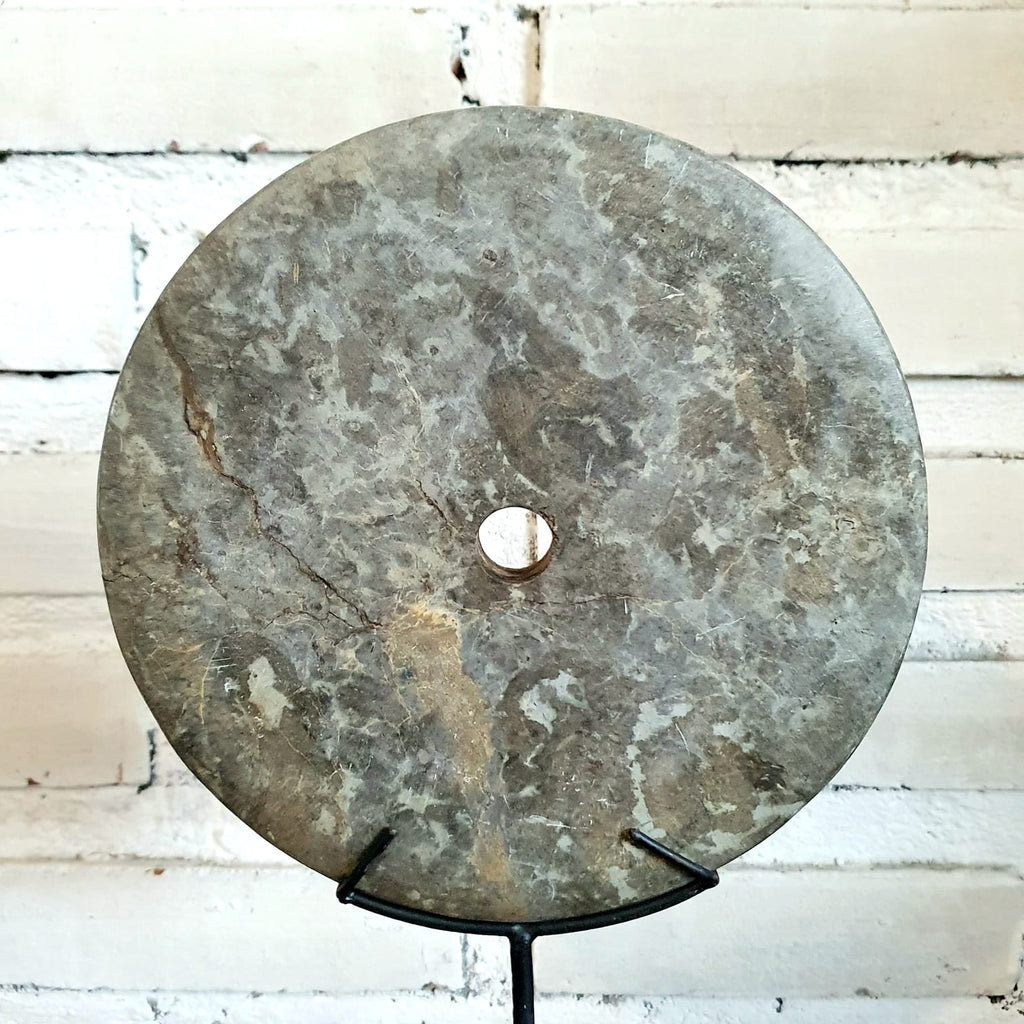 Round Marble Stone with Stand (W) – Canggu & Co