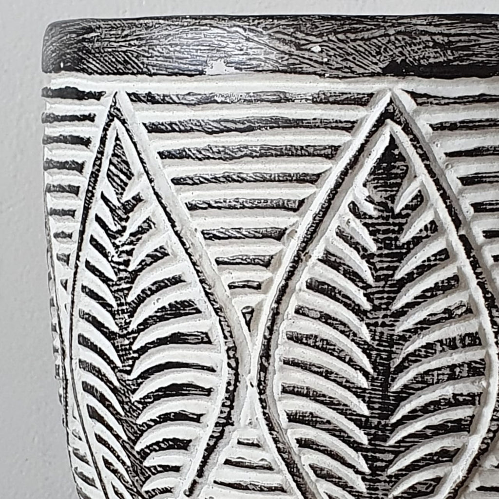 Carved Leaf Pattern Tribal Wooden Pot – Canggu & Co