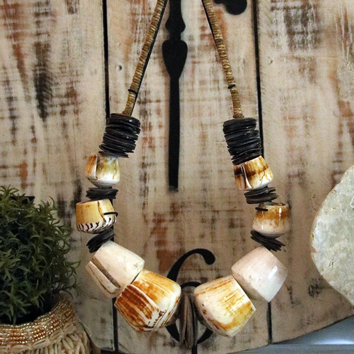 Large Chunky Sea Shell Necklace Style Decor – Canggu & Co
